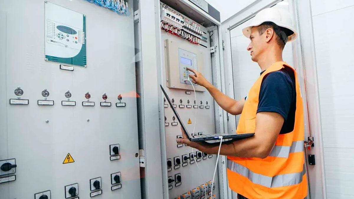 Electrical Contractor Software · Invoice Fly