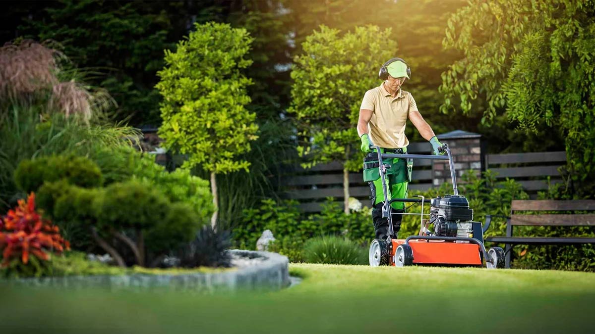 Lawn Care Software · Invoice Fly