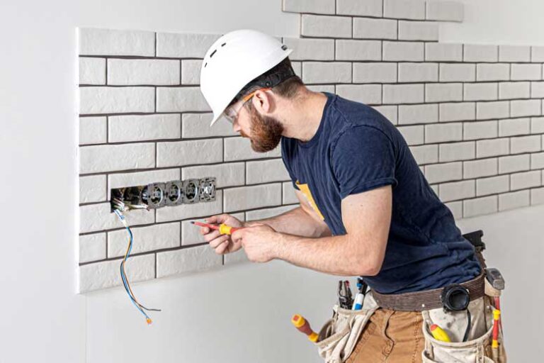 Electrician Insurance 2025: Costs, Coverage & How to Get It