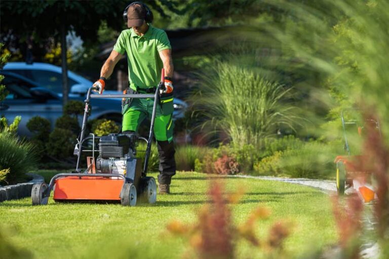 Lawn Care Salary Guide in US 2025 by State & Experience