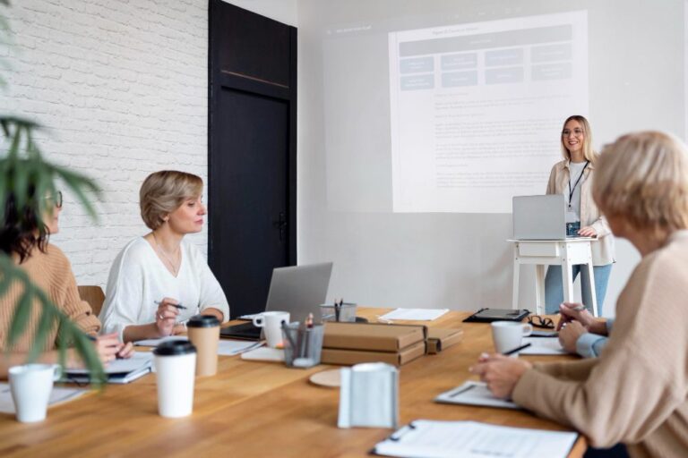 Stakeholder Meaning: Definition, Types, and Examples – Invoice Fly