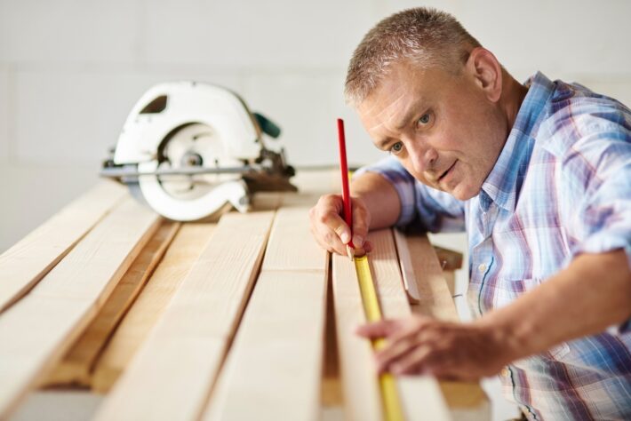What Does a Carpenter Do? Duties, Skills, Salary & Types – Invoice Fly